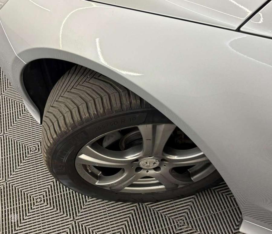 Pelēks Mercedes-Benz R 350 2010 Marijampole, ar dzinēja tilpumu 2.99 L un nobraukumu 186 tūkst. km par 9750 €, foto 22 vietnē AUTOMOTO.COM.LV