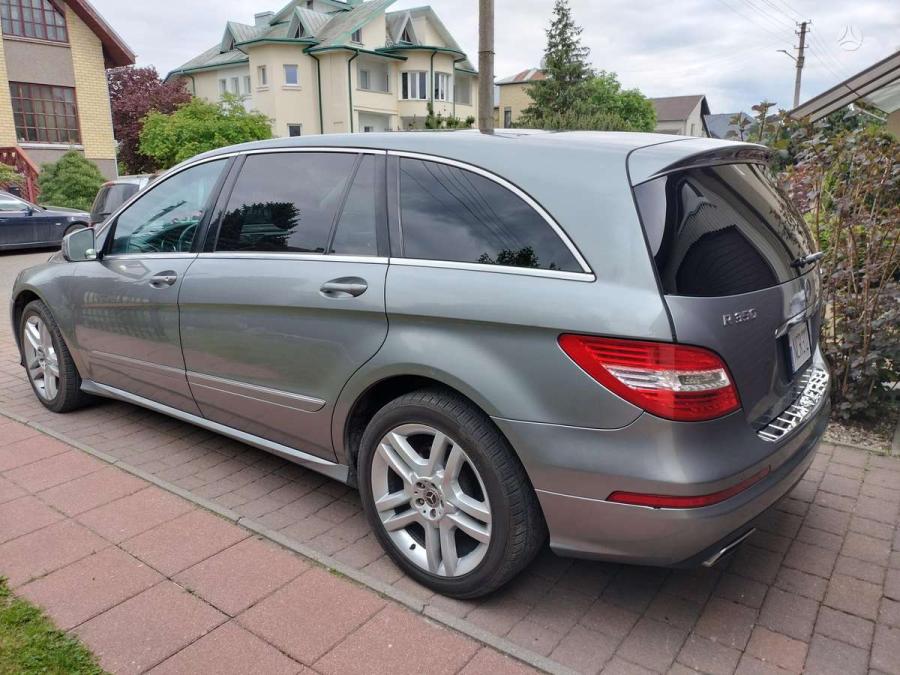 Pelēks Mercedes-Benz R 350 2011 Kauņa, ar dzinēja tilpumu 3.50 L un nobraukumu 270 tūkst. km par 5000 €, foto 3 vietnē AUTOMOTO.COM.LV