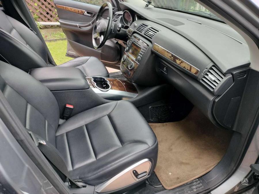 Pelēks Mercedes-Benz R 350 2011 Kauņa, ar dzinēja tilpumu 3.50 L un nobraukumu 270 tūkst. km par 5000 €, foto 12 vietnē AUTOMOTO.COM.LV