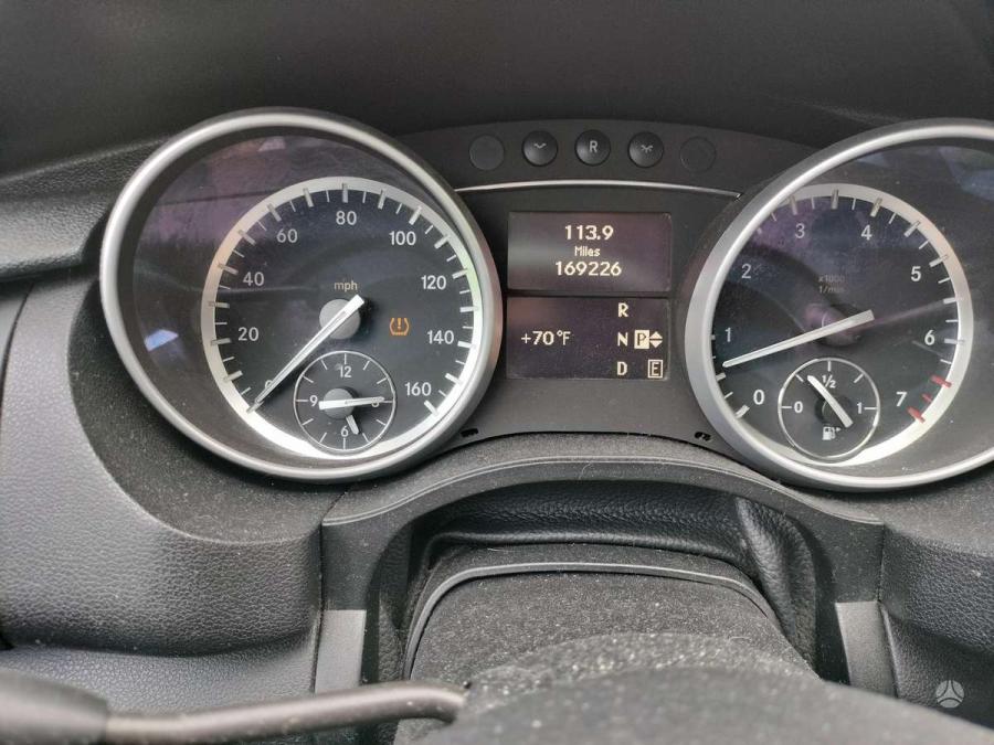 Pelēks Mercedes-Benz R 350 2011 Kauņa, ar dzinēja tilpumu 3.50 L un nobraukumu 270 tūkst. km par 5000 €, foto 14 vietnē AUTOMOTO.COM.LV