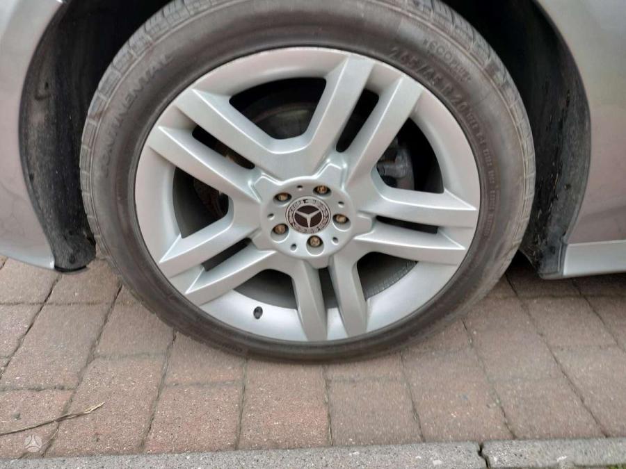 Pelēks Mercedes-Benz R 350 2011 Kauņa, ar dzinēja tilpumu 3.50 L un nobraukumu 270 tūkst. km par 5000 €, foto 19 vietnē AUTOMOTO.COM.LV