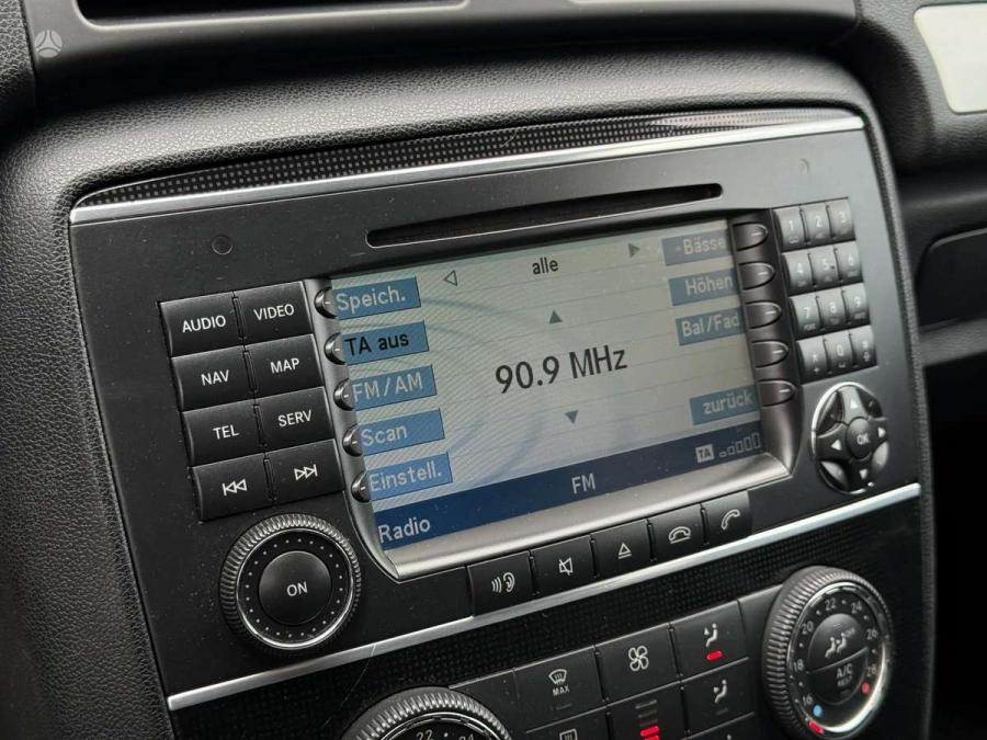 Pelēks Mercedes-Benz R 350 2008 Viļņa, ar dzinēja tilpumu 2.99 L un nobraukumu 397 tūkst. km par 3400 €, foto 15 vietnē AUTOMOTO.COM.LV