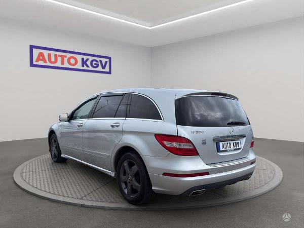Pelēks Mercedes-Benz R 350 2011 Kauņa, ar dzinēja tilpumu 3.50 L un nobraukumu 279 tūkst. km par 8699 €, foto 3 vietnē AUTOMOTO.COM.LV