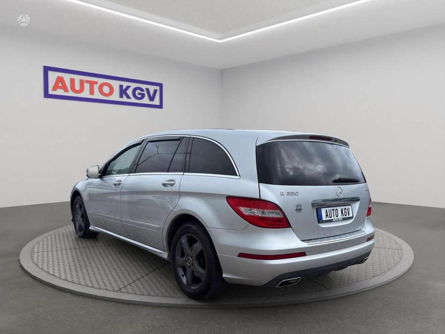 Pelēks Mercedes-Benz R 350 2011 Kauņa, ar dzinēja tilpumu 3.50 L un nobraukumu 279 tūkst. km par 8699 €, foto 4 vietnē AUTOMOTO.COM.LV