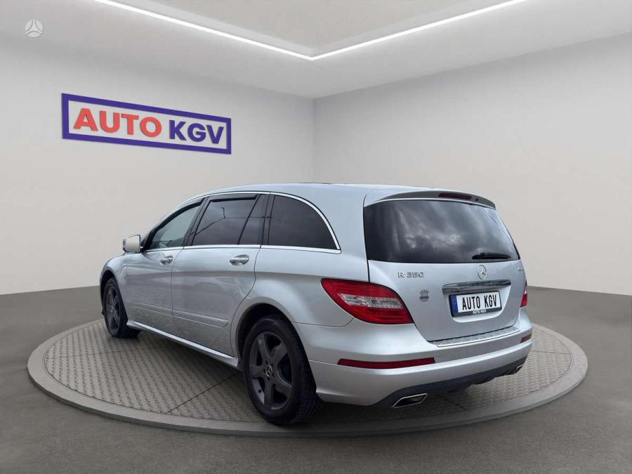 Pelēks Mercedes-Benz R 350 2011 Kauņa, ar dzinēja tilpumu 3.50 L un nobraukumu 279 tūkst. km par 8699 €, foto 4 vietnē AUTOMOTO.COM.LV