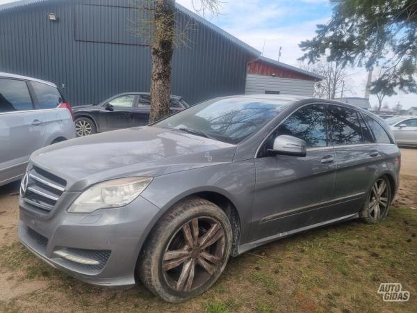 Pelēks Mercedes-Benz R 350 2012 Tauragė, ar dzinēja tilpumu 3.00 L un nobraukumu 200 tūkst. km par 4200 €, foto 4 vietnē AUTOMOTO.COM.LV