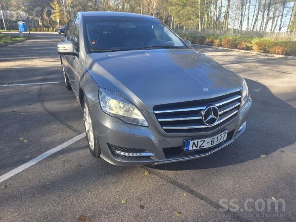 Grey Mercedes-Benz R 350 2012 in Daugavpils, with an engine capacity of 3.00 L and mileage of 0 thousand km for 8300 €, photo 2 on AUTOMOTO.COM.LV