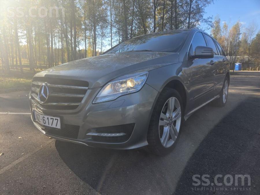 Pelēks Mercedes-Benz R 350 2012 Daugavpils, ar dzinēja tilpumu 3.00 L un nobraukumu 0 tūkst. km par 8300 €, foto 4 vietnē AUTOMOTO.COM.LV
