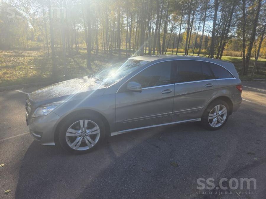 Pelēks Mercedes-Benz R 350 2012 Daugavpils, ar dzinēja tilpumu 3.00 L un nobraukumu 0 tūkst. km par 8300 €, foto 5 vietnē AUTOMOTO.COM.LV