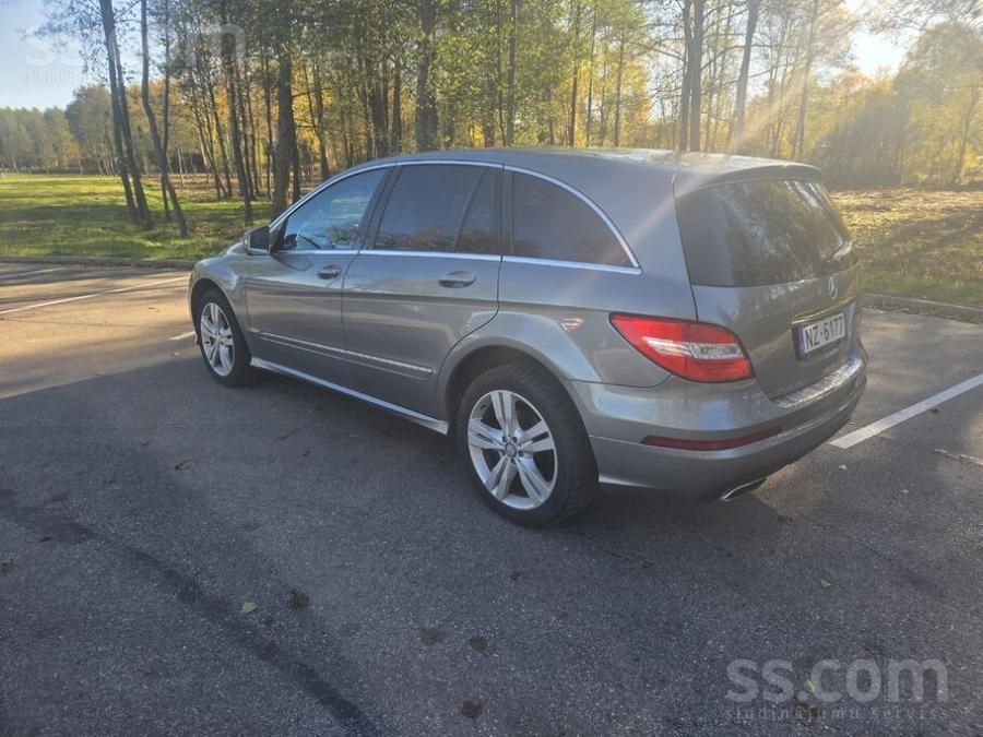 Pelēks Mercedes-Benz R 350 2012 Daugavpils, ar dzinēja tilpumu 3.00 L un nobraukumu 0 tūkst. km par 8300 €, foto 6 vietnē AUTOMOTO.COM.LV
