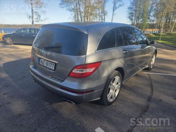 Grey Mercedes-Benz R 350 2012 in Daugavpils, with an engine capacity of 3.00 L and mileage of 0 thousand km for 8300 €, photo 6 on AUTOMOTO.COM.LV