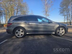 Pelēks Mercedes-Benz R 350 2012 Daugavpils, ar dzinēja tilpumu 3.00 L un nobraukumu 0 tūkst. km par 8300 €, foto 10 vietnē AUTOMOTO.COM.LV
