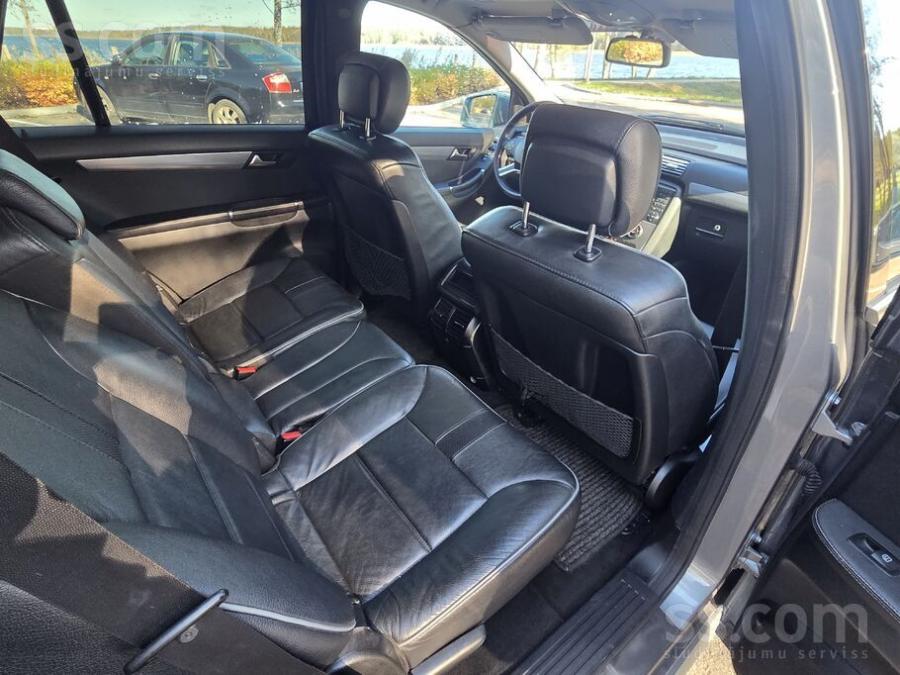 Pelēks Mercedes-Benz R 350 2012 Daugavpils, ar dzinēja tilpumu 3.00 L un nobraukumu 0 tūkst. km par 8300 €, foto 14 vietnē AUTOMOTO.COM.LV