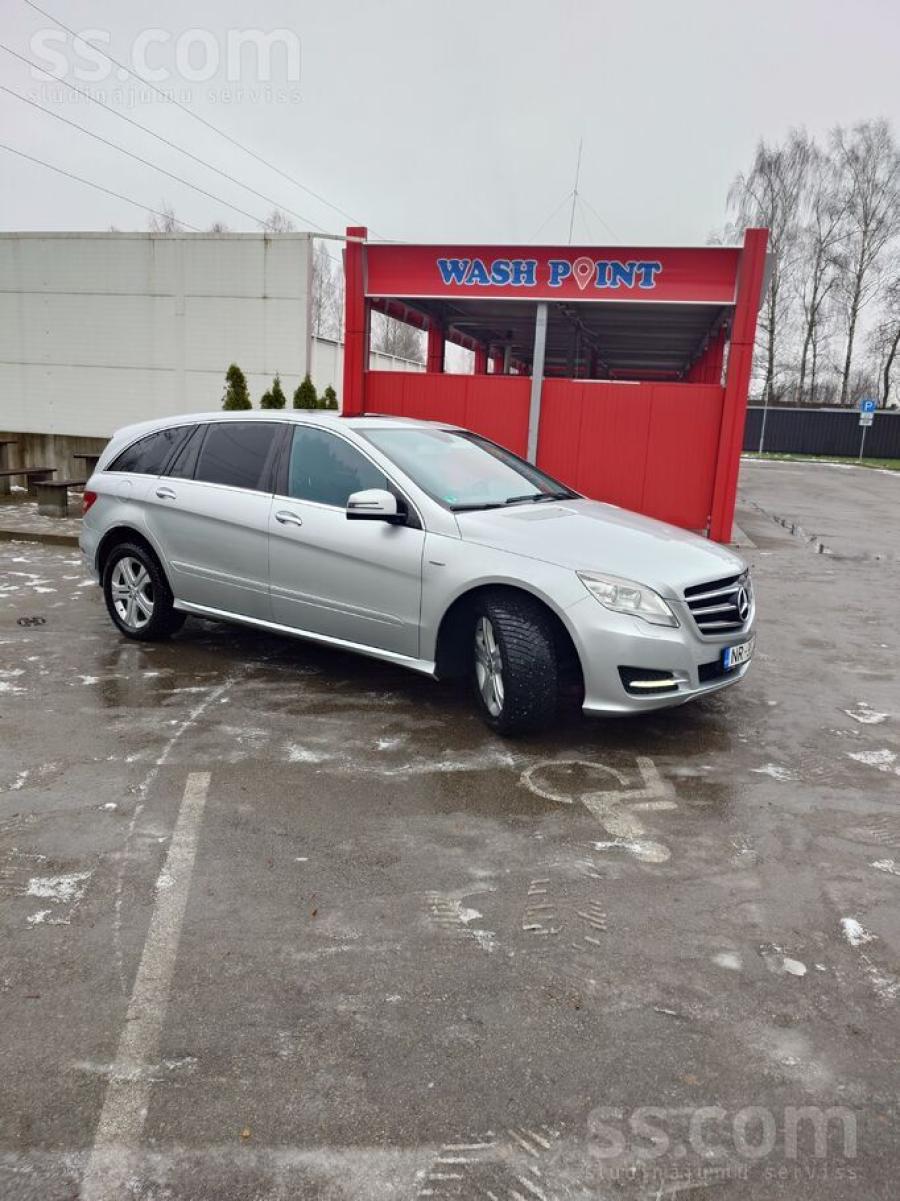 Grey Mercedes-Benz R 350 2012 in Riga, with an engine capacity of 3.00 L and mileage of 253 thousand km for 7890 €, photo 5 on AUTOMOTO.COM.LV