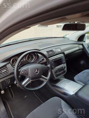 Grey Mercedes-Benz R 350 2012 in Riga, with an engine capacity of 3.00 L and mileage of 253 thousand km for 7890 €, photo 8 on AUTOMOTO.COM.LV