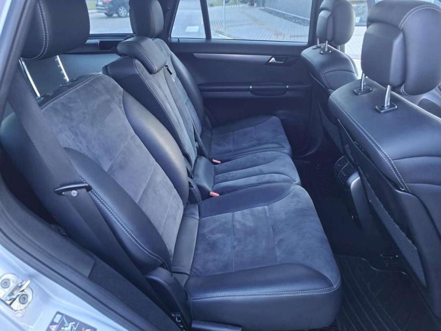 Pelēks Mercedes-Benz R 350 2012 Šauļi, ar dzinēja tilpumu 3.00 L un nobraukumu 230 tūkst. km par 6300 €, foto 27 vietnē AUTOMOTO.COM.LV