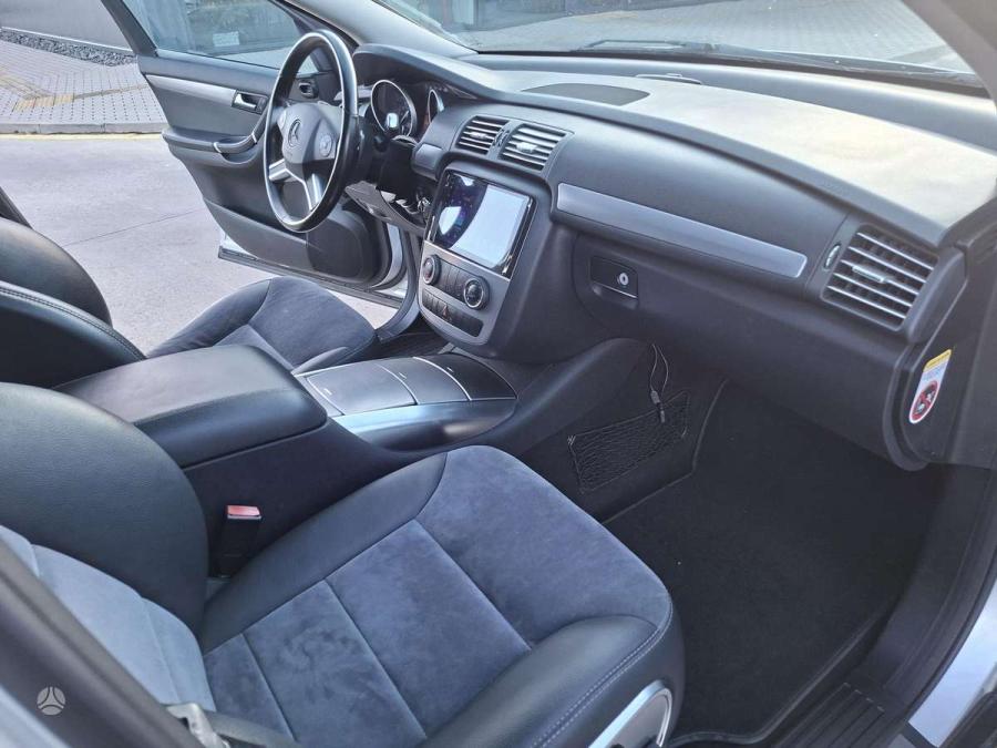Pelēks Mercedes-Benz R 350 2012 Šauļi, ar dzinēja tilpumu 3.00 L un nobraukumu 230 tūkst. km par 6300 €, foto 28 vietnē AUTOMOTO.COM.LV