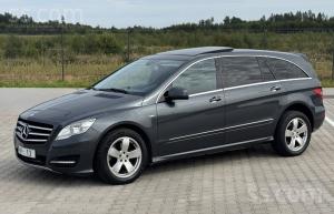 Pelēks Mercedes-Benz R 350 2012 Valmiera, ar dzinēja tilpumu 3.00 L un nobraukumu 369 tūkst. km par 10250 €, foto  vietnē AUTOMOTO.COM.LV