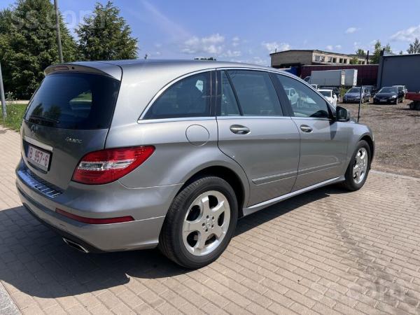 Pelēks Mercedes-Benz R 350 2013 Limbaži, ar dzinēja tilpumu 3.50 L un nobraukumu 254 tūkst. km par 10550 €, foto 4 vietnē AUTOMOTO.COM.LV
