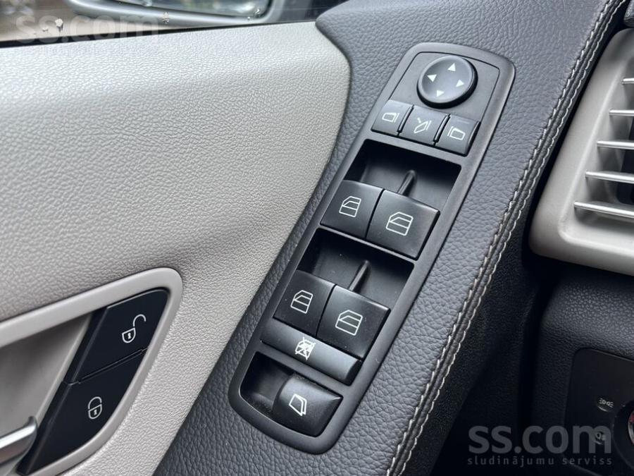 Grey Mercedes-Benz R 350 2013 in Limbazi, with an engine capacity of 3.50 L and mileage of 254 thousand km for 10550 €, photo 25 on AUTOMOTO.COM.LV