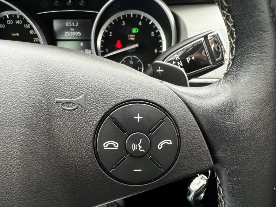 Pelēks Mercedes-Benz R 350 2013 Rīga, ar dzinēja tilpumu 3.50 L un nobraukumu 254 tūkst. km par 10550 €, foto 6 vietnē AUTOMOTO.COM.LV