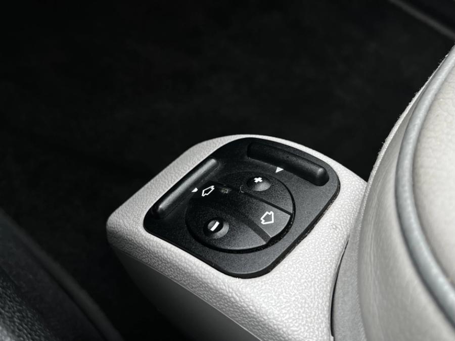Pelēks Mercedes-Benz R 350 2013 Rīga, ar dzinēja tilpumu 3.50 L un nobraukumu 254 tūkst. km par 10550 €, foto 16 vietnē AUTOMOTO.COM.LV