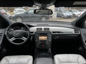 Pelēks Mercedes-Benz R 350 2013 Rīga, ar dzinēja tilpumu 3.50 L un nobraukumu 254 tūkst. km par 10550 €, foto 29 vietnē AUTOMOTO.COM.LV