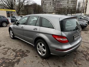 Pelēks Mercedes-Benz R 350 2013 Rīga, ar dzinēja tilpumu 3.50 L un nobraukumu 254 tūkst. km par 10550 €, foto 40 vietnē AUTOMOTO.COM.LV