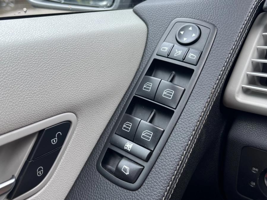 Pelēks Mercedes-Benz R 350 2013 Rīga, ar dzinēja tilpumu 3.50 L un nobraukumu 254 tūkst. km par 10550 €, foto 42 vietnē AUTOMOTO.COM.LV