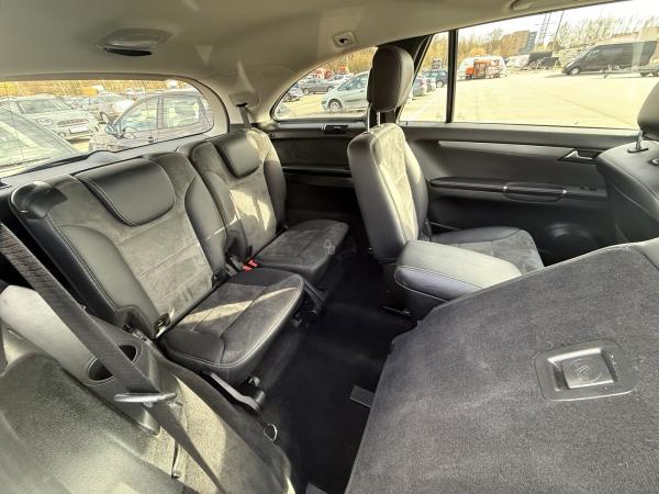 Grey Mercedes-Benz R 350 2012 in Kaunas, with an engine capacity of 3.50 L and mileage of 382 thousand km for 6950 €, photo 5 on AUTOMOTO.COM.LV