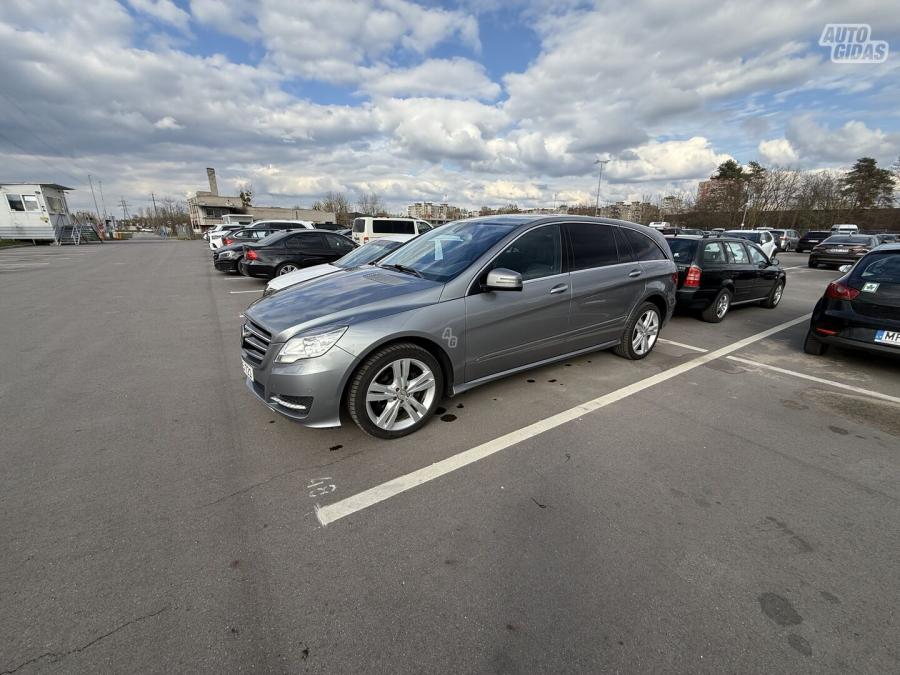 Grey Mercedes-Benz R 350 2012 in Kaunas, with an engine capacity of 3.50 L and mileage of 382 thousand km for 6950 €, photo 9 on AUTOMOTO.COM.LV