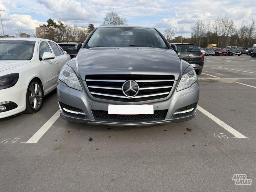 Grey Mercedes-Benz R 350 2012 in Kaunas, with an engine capacity of 3.50 L and mileage of 382 thousand km for 6950 €, photo 14 on AUTOMOTO.COM.LV