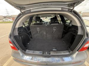 Grey Mercedes-Benz R 350 2012 in Kaunas, with an engine capacity of 3.50 L and mileage of 382 thousand km for 6950 €, photo 13 on AUTOMOTO.COM.LV
