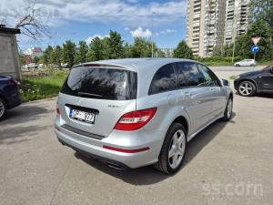 Mercedes-Benz R 350 2010 Rīga, ar dzinēja tilpumu 3.00 L un nobraukumu 325 tūkst. km par 9490 €, foto 7 vietnē AUTOMOTO.COM.LV