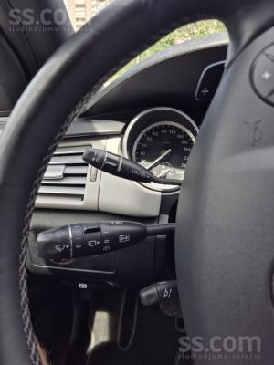 Mercedes-Benz R 350 2010 Rīga, ar dzinēja tilpumu 3.00 L un nobraukumu 325 tūkst. km par 9490 €, foto 16 vietnē AUTOMOTO.COM.LV