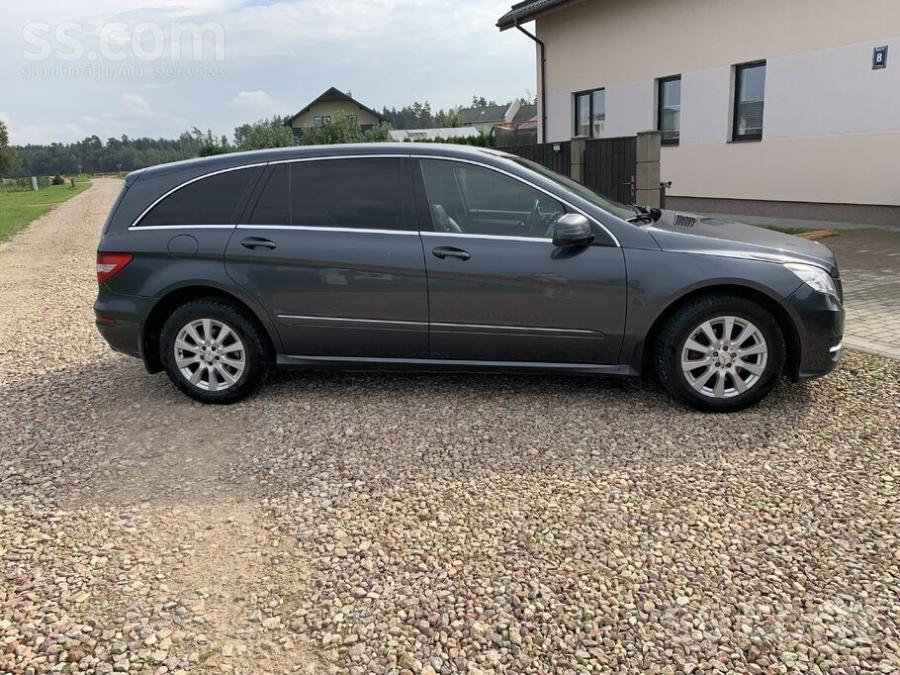 Mercedes-Benz R 350 2012 in Riga, with an engine capacity of 3.00 L and mileage of 420 thousand km for 8500 €, photo 4 on AUTOMOTO.COM.LV