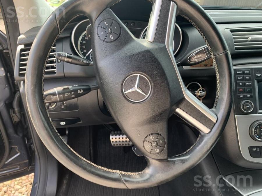 Mercedes-Benz R 350 2012 in Riga, with an engine capacity of 3.00 L and mileage of 420 thousand km for 8500 €, photo 11 on AUTOMOTO.COM.LV