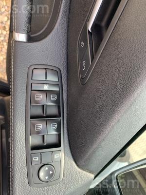 Mercedes-Benz R 350 2012 in Riga, with an engine capacity of 3.00 L and mileage of 420 thousand km for 8500 €, photo 13 on AUTOMOTO.COM.LV