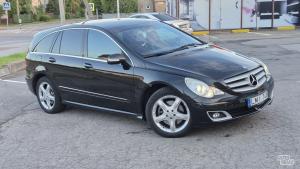 Melns Mercedes-Benz r-500 2006 Kauņa, ar dzinēja tilpumu 5.00 L un nobraukumu 243 tūkst. km par 3900 €, foto  vietnē AUTOMOTO.COM.LV