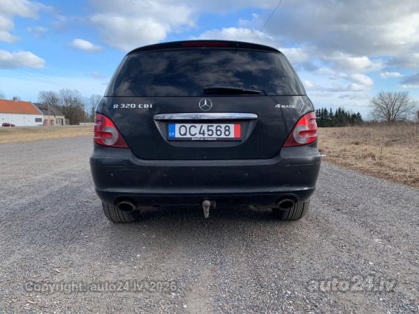 Melns Mercedes-Benz R-Class 2006 Tallina, ar dzinēja tilpumu 3.00 L un nobraukumu 501 tūkst. km par 4999 €, foto 4 vietnē AUTOMOTO.COM.LV