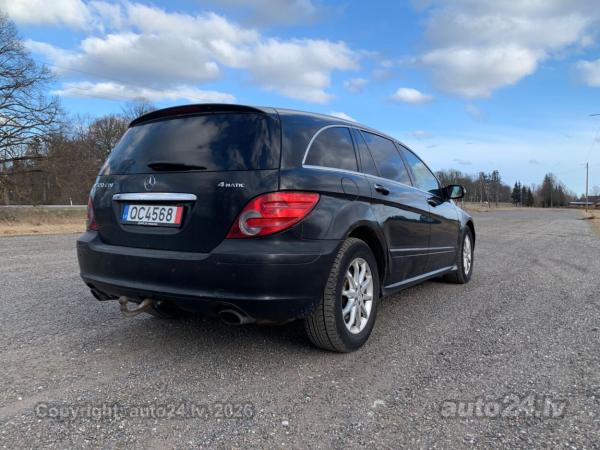 Melns Mercedes-Benz R-Class 2006 Tallina, ar dzinēja tilpumu 3.00 L un nobraukumu 501 tūkst. km par 4999 €, foto 5 vietnē AUTOMOTO.COM.LV
