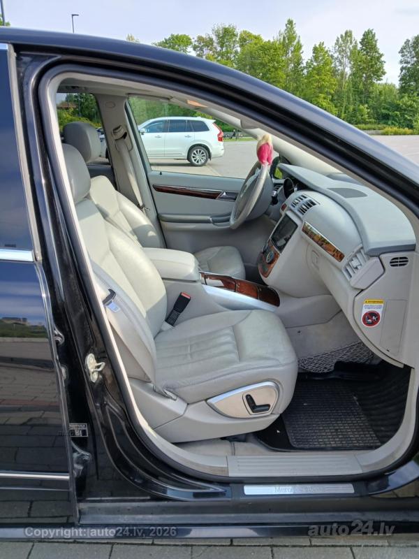 Black Mercedes-Benz R-Class 2006 in Rakvere, with an engine capacity of 3.00 L and mileage of 0 thousand km for 2500 €, photo 5 on AUTOMOTO.COM.LV