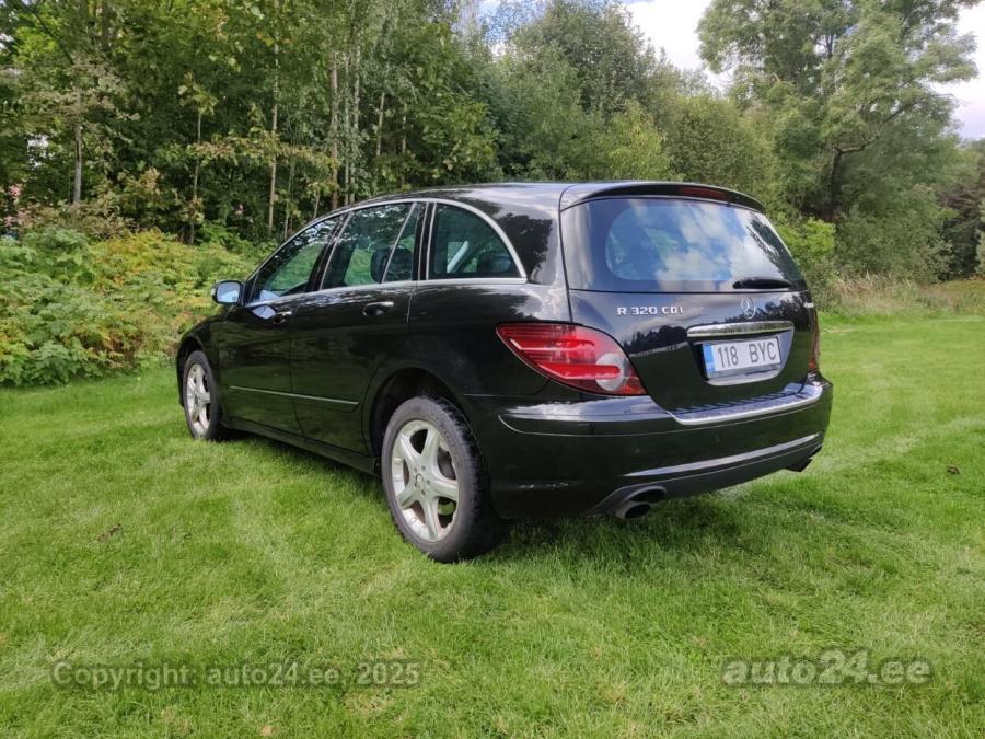Melns Mercedes-Benz R-Class 2008 Tallina, ar dzinēja tilpumu 3.00 L un nobraukumu 320 tūkst. km par 2000 €, foto 3 vietnē AUTOMOTO.COM.LV