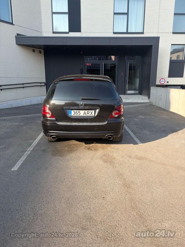 Melns Mercedes-Benz R-Class 2008 Tallina, ar dzinēja tilpumu 3.00 L un nobraukumu 330 tūkst. km par 4600 €, foto 6 vietnē AUTOMOTO.COM.LV