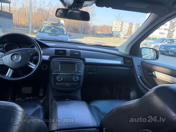Melns Mercedes-Benz R-Class 2008 Tallina, ar dzinēja tilpumu 3.00 L un nobraukumu 330 tūkst. km par 4600 €, foto 10 vietnē AUTOMOTO.COM.LV