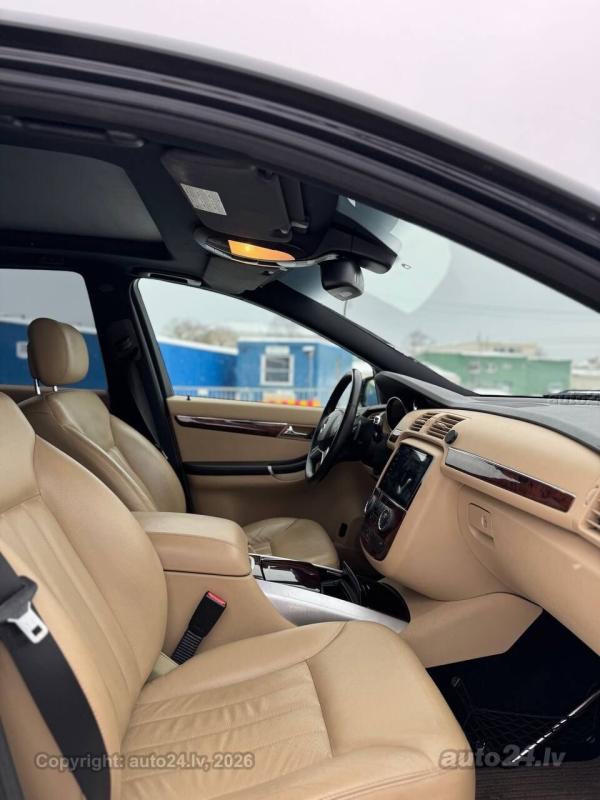 Melns Mercedes-Benz R-Class 2009 Tallina, ar dzinēja tilpumu 3.00 L un nobraukumu 221 tūkst. km par 5999 €, foto 11 vietnē AUTOMOTO.COM.LV