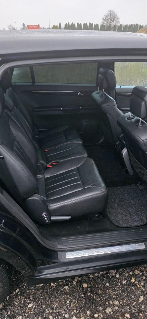 Melns Mercedes-Benz R-Class 2010 Tallina, ar dzinēja tilpumu 3.00 L un nobraukumu 378 tūkst. km par 5700 €, foto 11 vietnē AUTOMOTO.COM.LV
