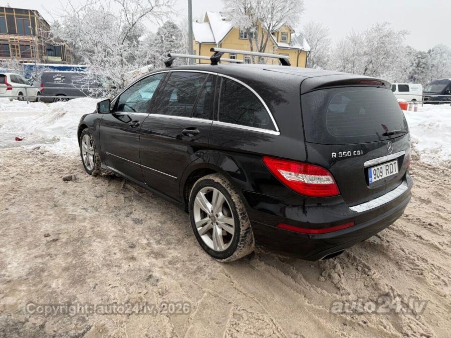 Melns Mercedes-Benz R-Class 2010 Tallina, ar dzinēja tilpumu 3.00 L un nobraukumu 216 tūkst. km par 9990 €, foto 6 vietnē AUTOMOTO.COM.LV