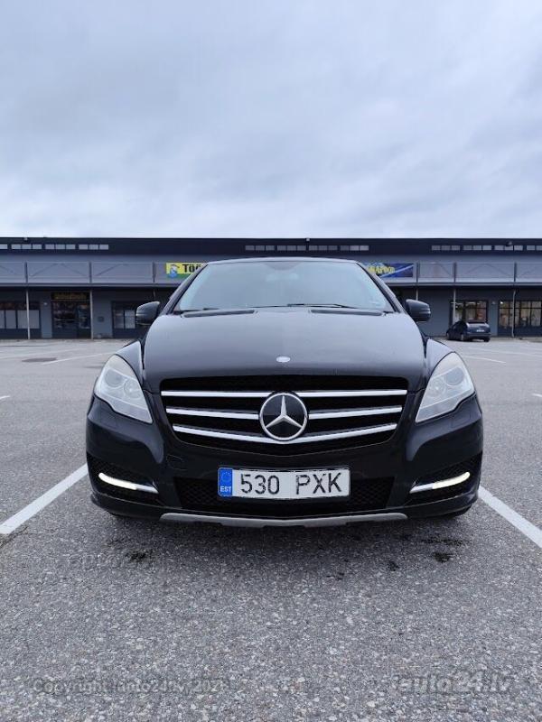 Melns Mercedes-Benz R-Class 2010 Rapla, ar dzinēja tilpumu 3.00 L un nobraukumu 403 tūkst. km par 7600 €, foto 1 vietnē AUTOMOTO.COM.LV