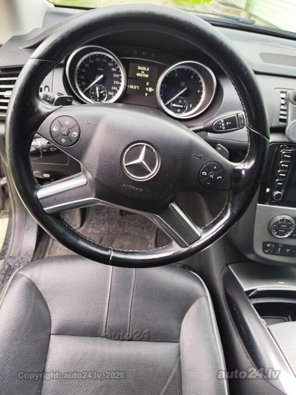 Melns Mercedes-Benz R-Class 2010 Rapla, ar dzinēja tilpumu 3.00 L un nobraukumu 403 tūkst. km par 7600 €, foto 7 vietnē AUTOMOTO.COM.LV